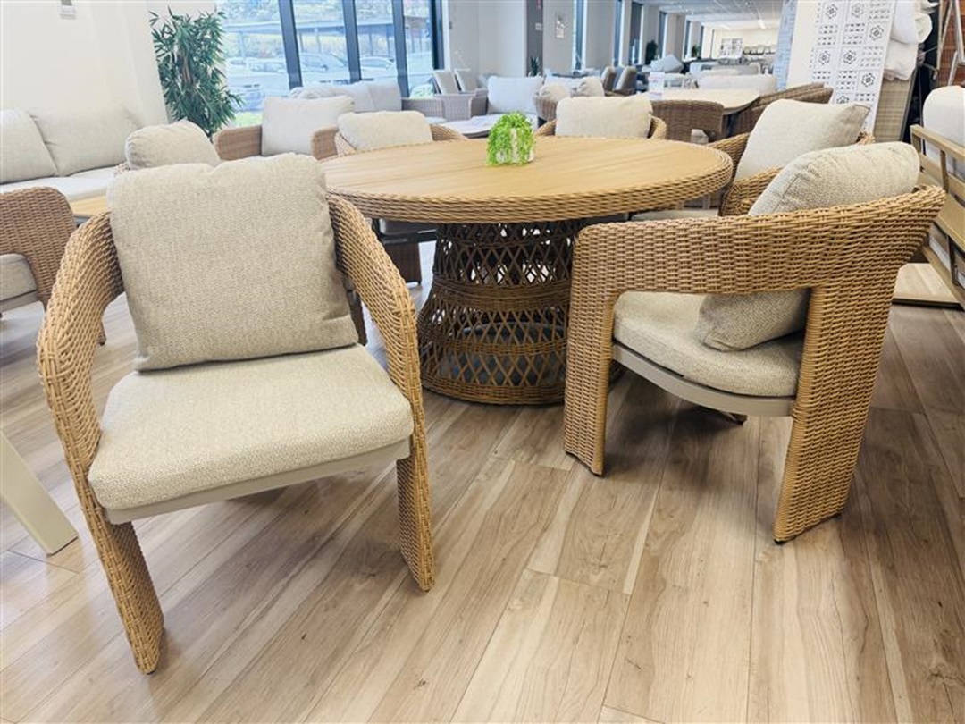 Outdoor Alu & Wicker 7pc Round Dining Setting - Seconds Furniture